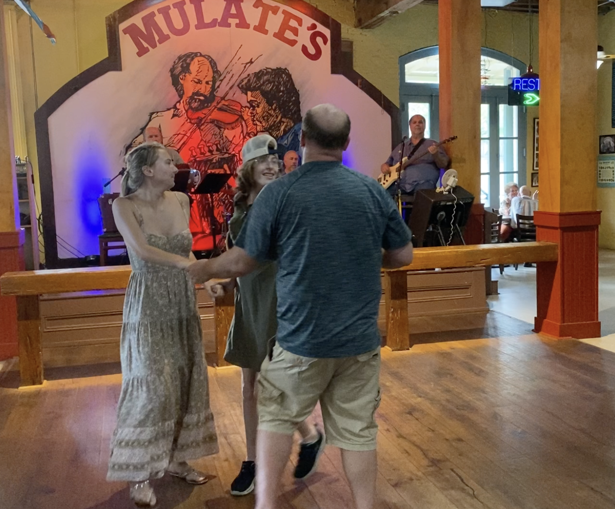 Mulate's: A Little Piece of Cajun Country in New Orleans ...